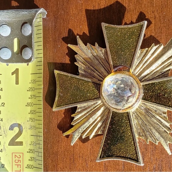 Richard Serbin | Jewelry | Richard Serbin Vintage Green Maltese Cross ...